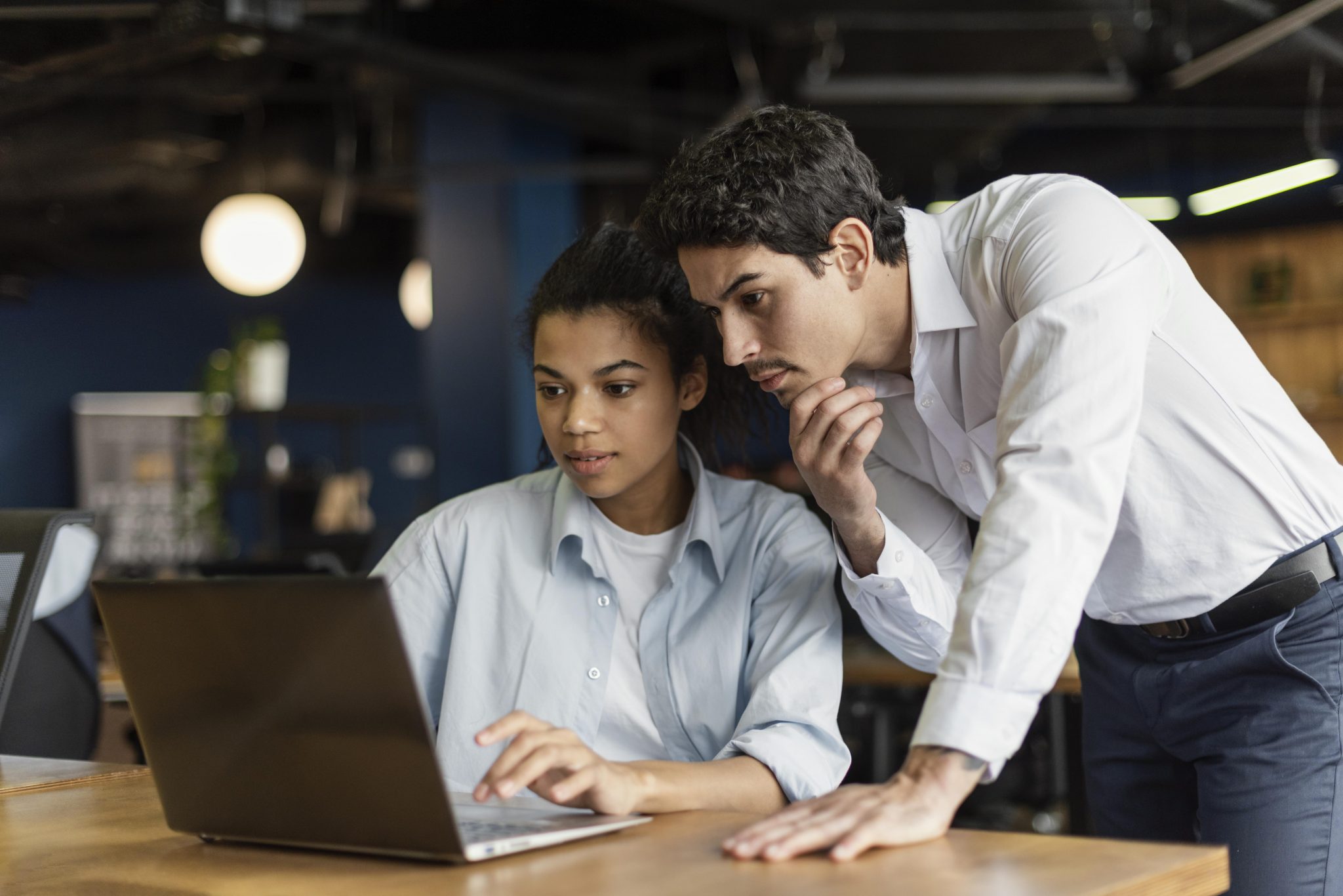 How to Talk to an Employee Who Isn't Meeting Their Goals - WhiteCrow ...